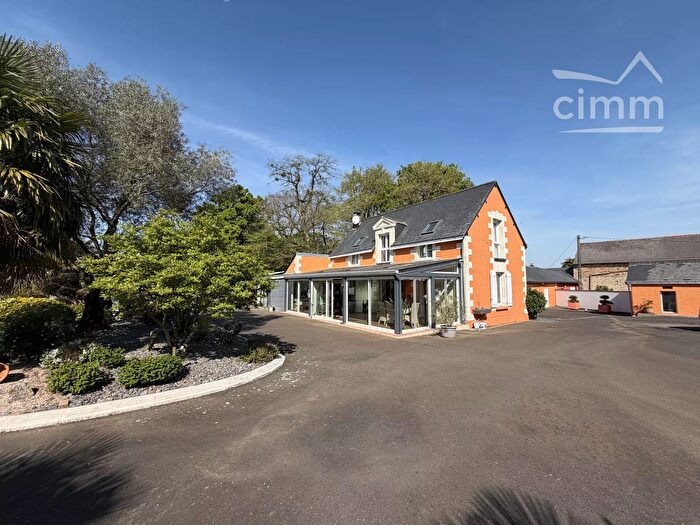 Maison à vendre - Châteaubriant - 7 pièces - 3 chambres
