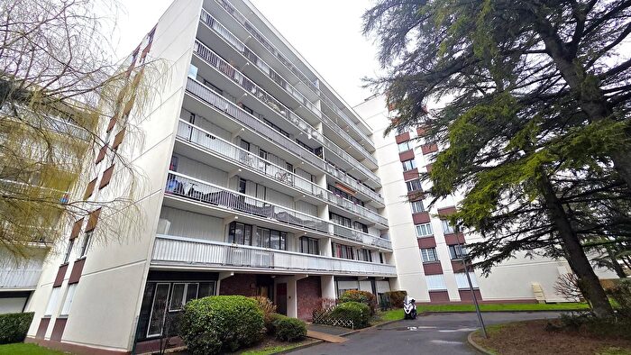 Appartement à vendre - Chelles, Noue-Brossard, Perichelles, Bel Air, Clos Roger - 4 pièces - 2 chambres