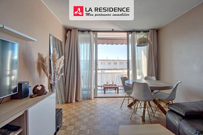 Les Clayes-sous-Bois, Centre-ville - Appartement 4 pièces à vendre