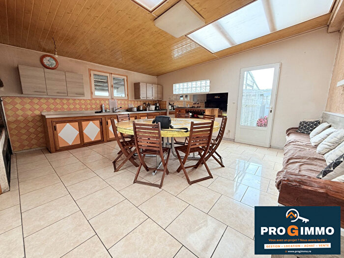 Maison à vendre - Le Tampon, La Grande Ferme, Le Coin Tranquille, Notre-Dame de la Paix - 6 pièces - 5 chambres