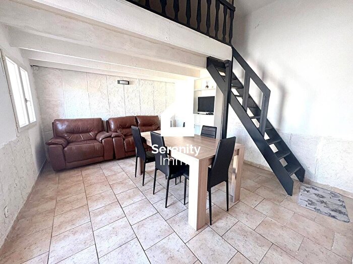 Appartement à louer - Fabregoules-Caillols-Rougiere-Peyrards, Septèmes-les-Vallons - 1 pièce