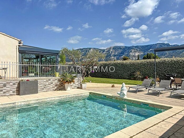 Maison à vendre - Taillades - 6 pièces - 3 chambres