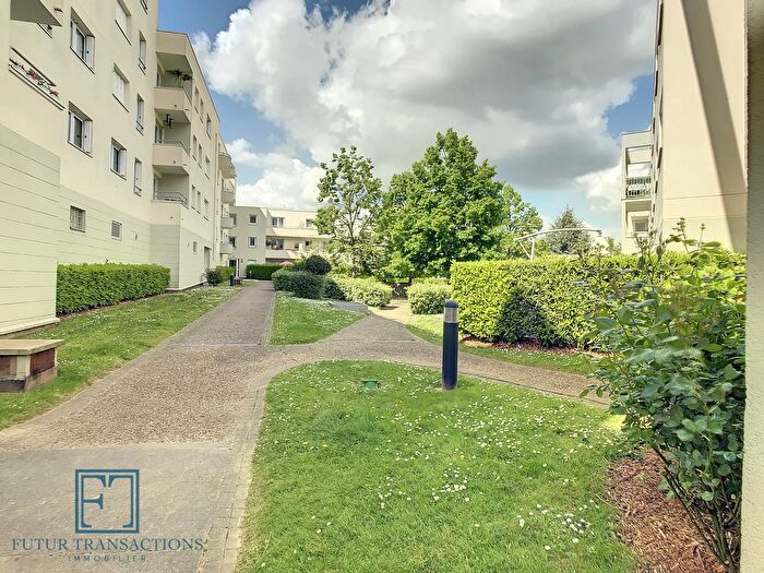 Appartement à vendre - Élancourt, Clé Saint-Pierre, Pissaloup, La Revanche - 3 pièces - 2 chambres