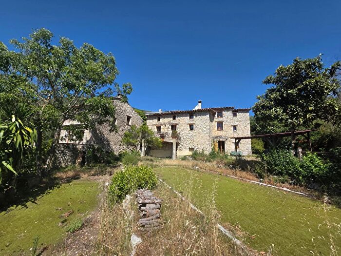 Maison 9 pièces à Tourrette-Levens, à vendre