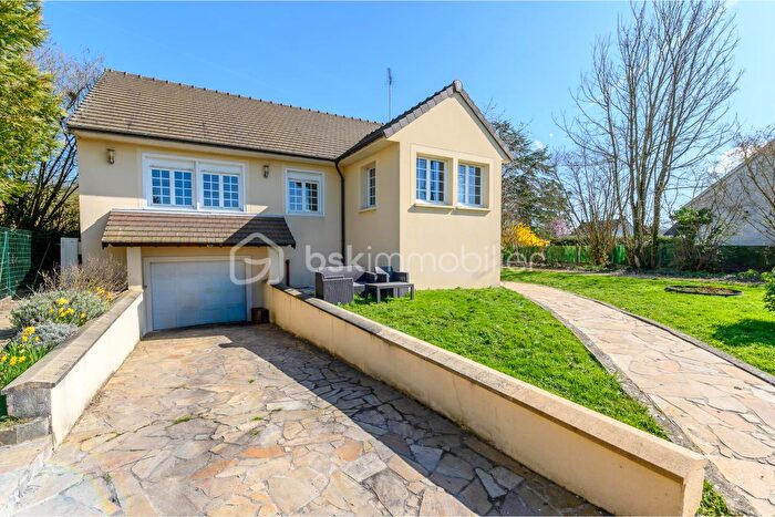 Maison à vendre - Crèvec ur-en-Brie, Crèvecoeur-en-Brie - 5 pièces - 3 chambres