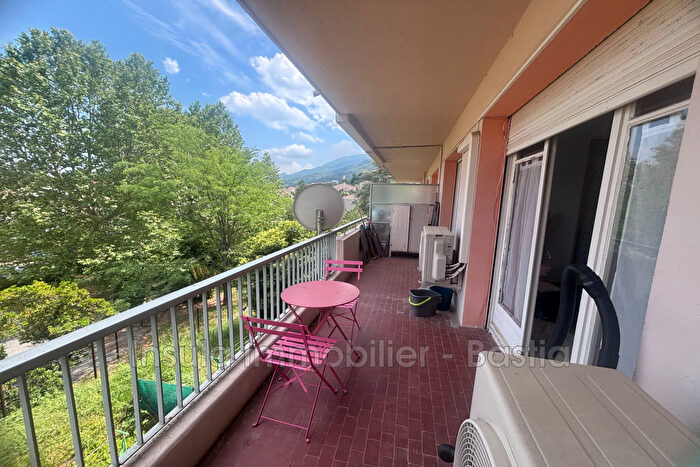Appartement 4 pièces à Corte, à louer