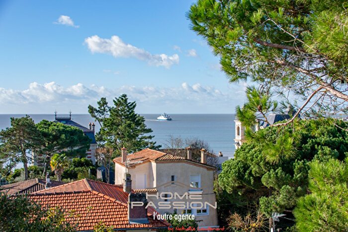 Maison à vendre - Royan, Le Parc, Plage de la Grande-Conche - 7 pièces - 6 chambres