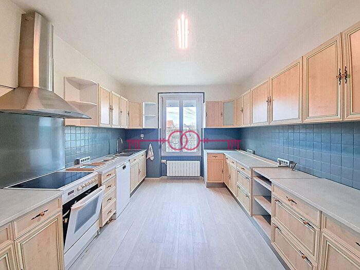 Appartement à louer - Suippes - 5 pièces - 4 chambres