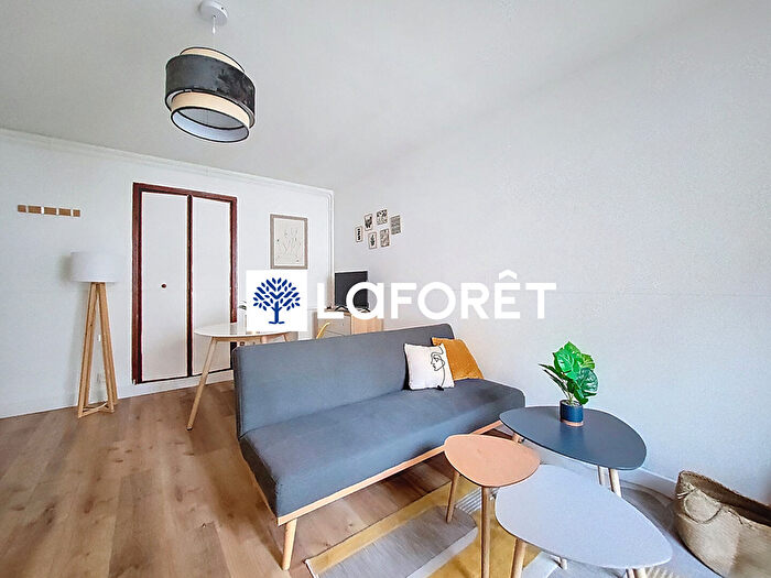 Appartement à louer - Amiens, Saint-Honoré, Jeanne dArc - 1 pièce