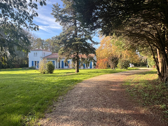 Maison à vendre - Cravans - 6 pièces - 4 chambres