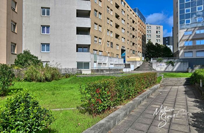 Appartement à vendre - Caluire-et-Cuire, Saint-Clair - 1 pièce