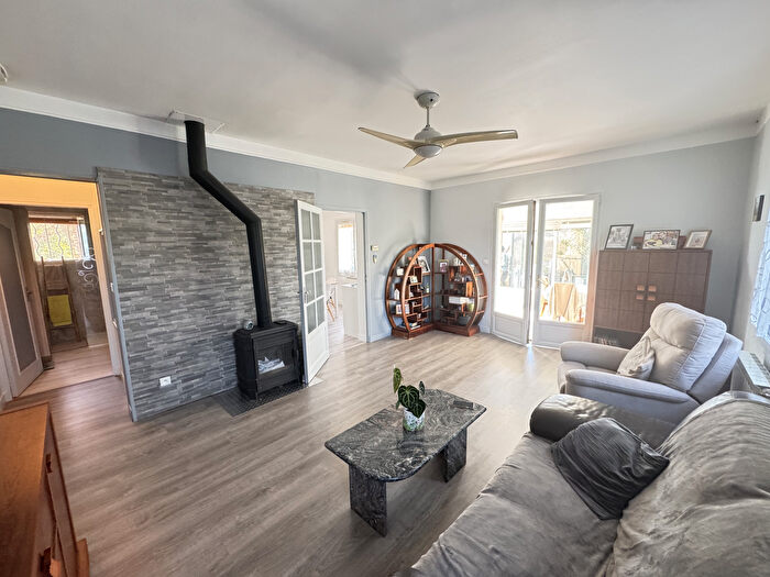 Maison à vendre - Régusse - 4 pièces - 2 chambres