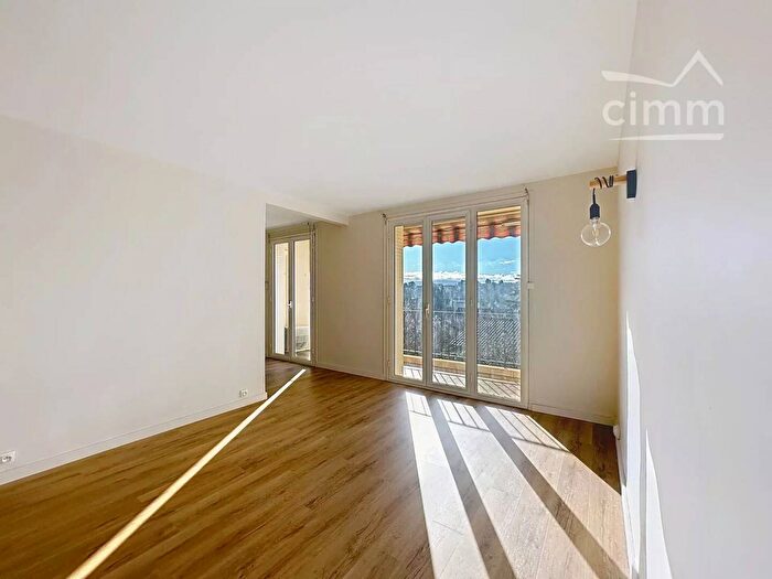 Appartement à louer - Amandiers, Carpentras - 3 pièces - 2 chambres