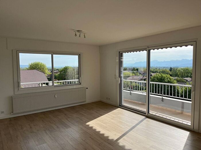 Appartement à louer - Sud Ouest, Divonne-les-Bains - 4 pièces - 3 chambres