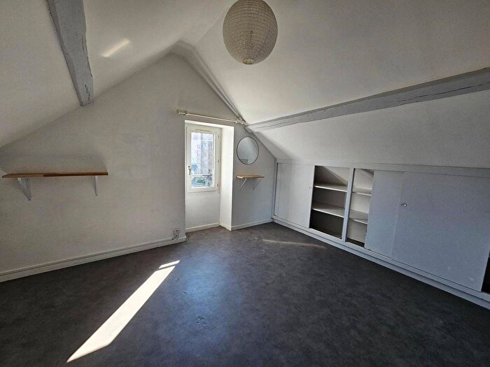 Madeleine-Saint Léonard-Justices, Angers : Appartement 1 pièce à louer