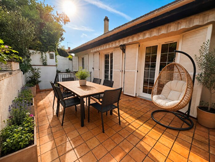 Créteil, Val de Brie : Maison 6 pièces à vendre