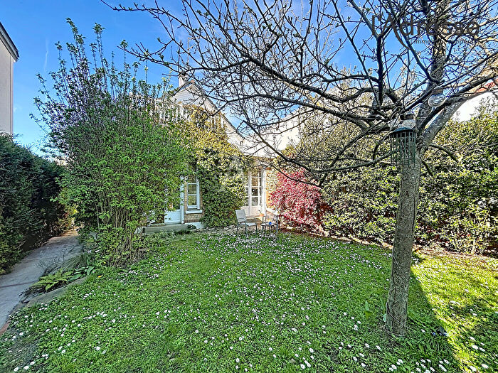 Maison à vendre - Suresnes, Liberté - 6 pièces - 4 chambres