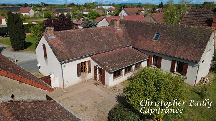 Maison 8 pièces à Beaulon, à vendre