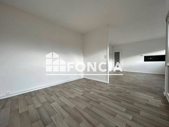 Appartement à louer - Faubourg Sud, Châtellerault - 5 pièces - 3 chambres