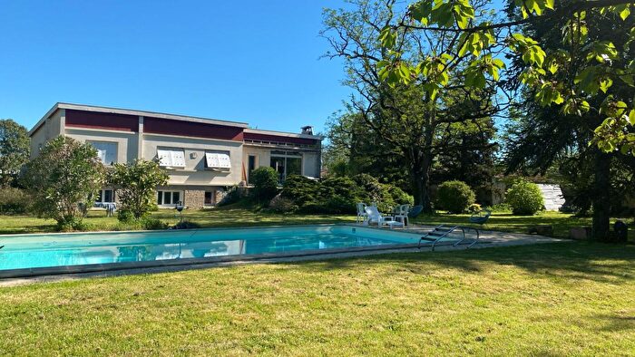 Magné : Maison 7 pièces à vendre