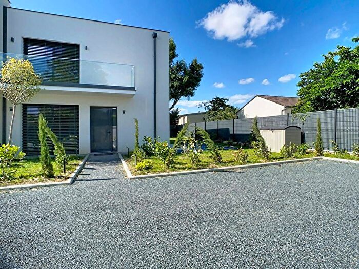 Sainte-Foy-lès-Lyon : Maison 4 pièces à louer