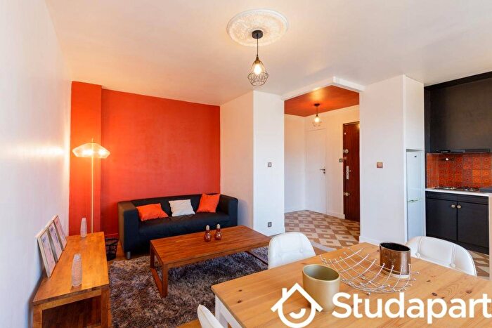 Appartement à louer - Abbaye, Grenoble - 1 pièce - 1 chambre