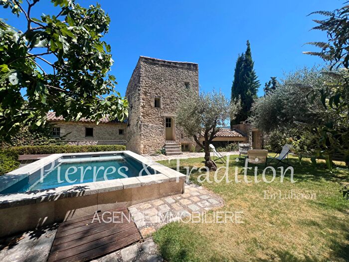 Maison 11 pièces à Saint-Martin-de-Castillon, à vendre