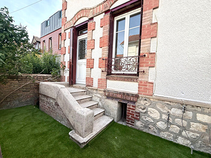 Maison 2 pièces à louer - Colombes, Agent Sarre
