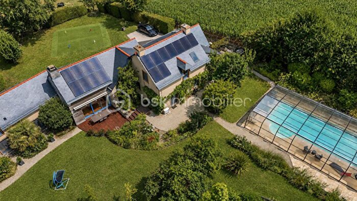 Maison 7 pièces à Saint-Aubin-d'Aubigné, à vendre