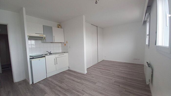 Appartement à louer - Saint Germain-Les Halles, Amiens - 1 pièce