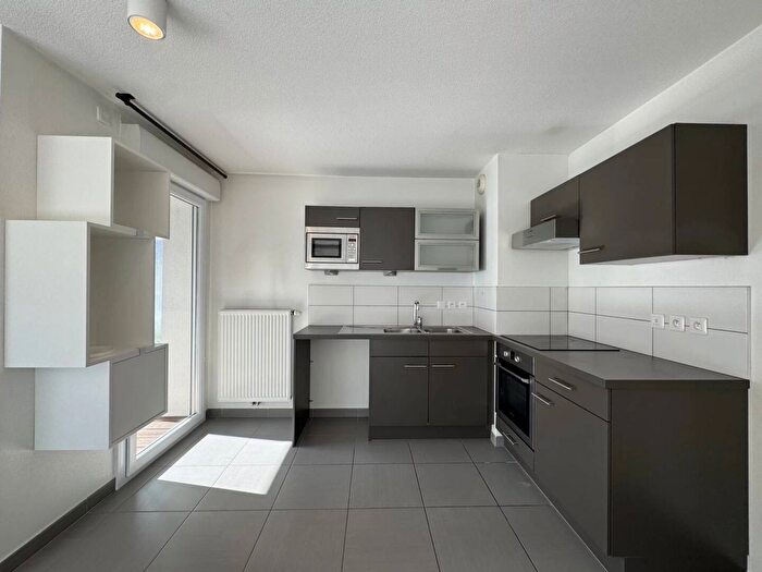 Appartement à louer - Ville Haute, Évian-les-Bains - 3 pièces - 2 chambres