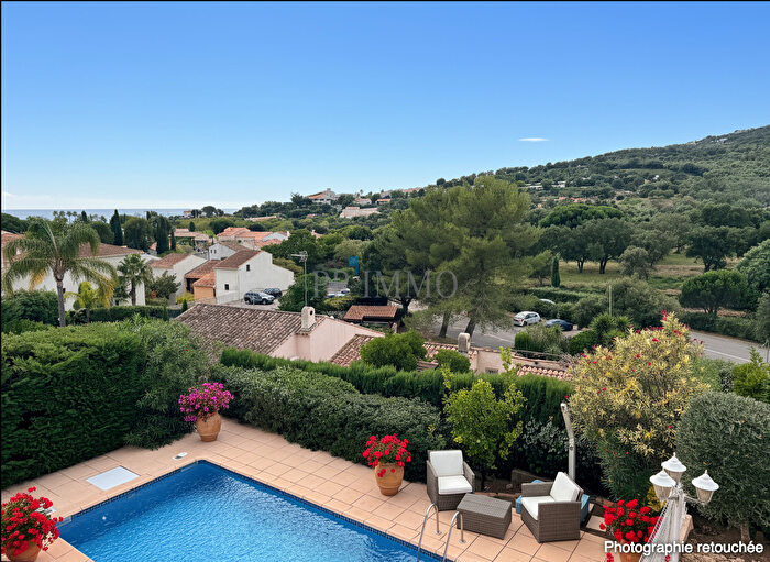 Maison à vendre - Roquebrune-sur-Argens, Les Terrasses - 5 pièces - 4 chambres