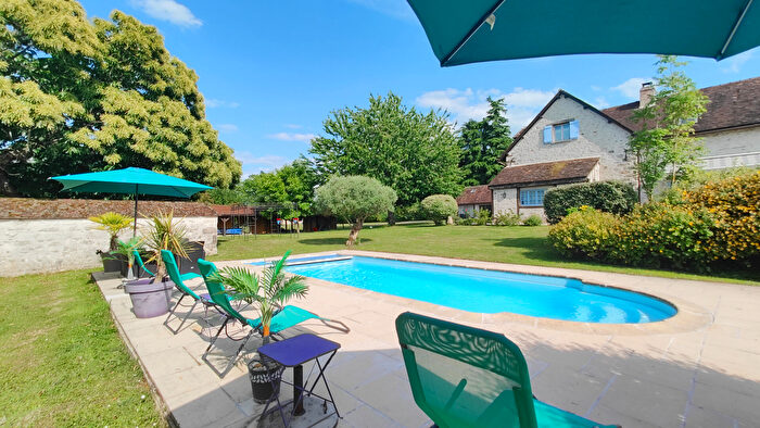 Maison à vendre - Savins - 10 pièces - 7 chambres