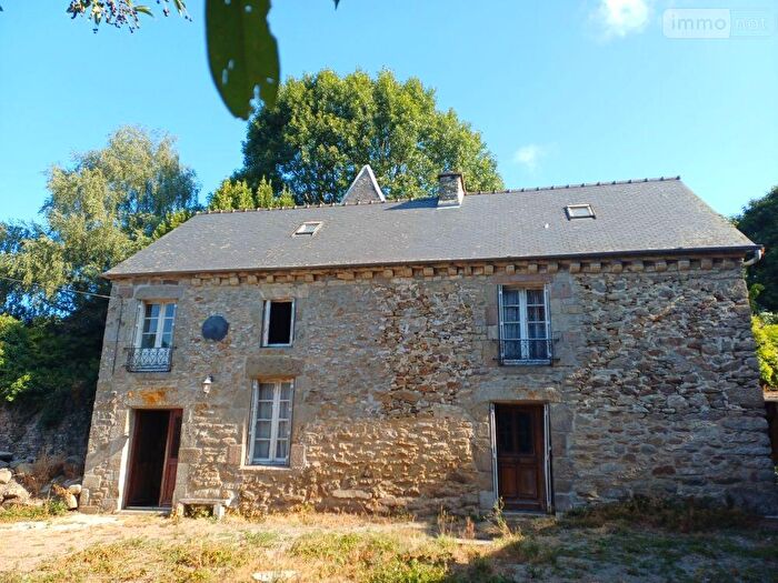 Maison 10 pièces à Le Hinglé, à vendre