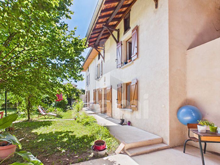 Saint-Siméon-de-Bressieux : Maison 6 pièces à vendre