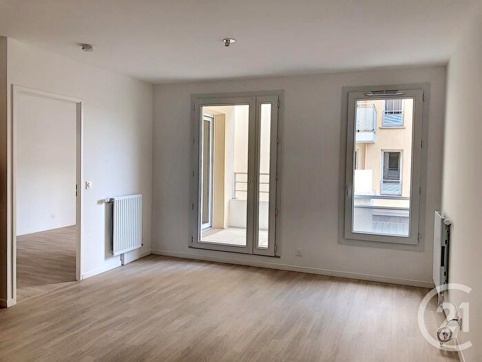 Appartement à louer - Melun, Trois Moulins - 2 pièces - 1 chambre