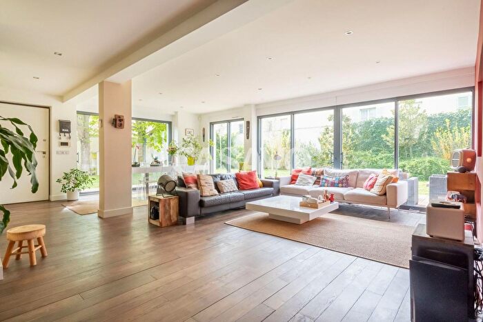 Appartement à vendre - Rueil-Malmaison, Plaine Gare - 9 pièces - 7 chambres