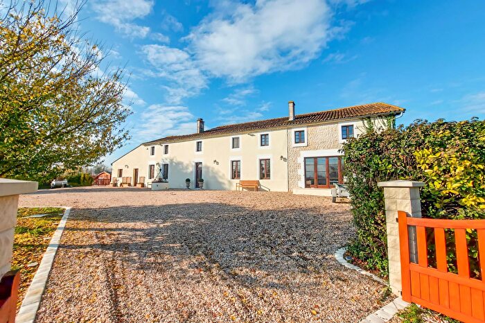 Maison à vendre - Cognac - 14 pièces - 6 chambres