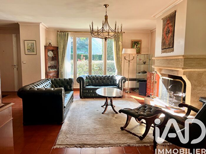 Maison à vendre - Le Mesnil-le-Roi - 7 pièces - 6 chambres