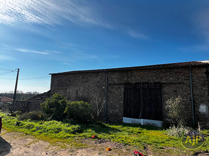 Maison à vendre - Montfaucon-Montigné - 3 pièces