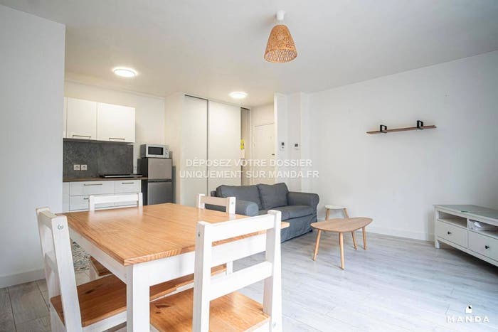 Appartement 2 pièces à Centre Ville, Reims, à louer