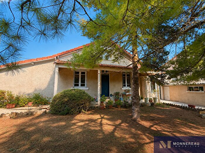 Gond-Pontouvre : Maison 6 pièces à vendre