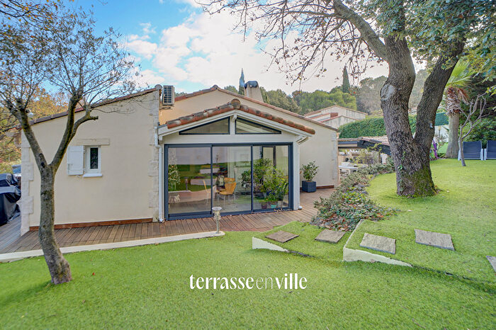 Maison à vendre - Aubagne, Longuillar, Perussone, Charrel - 4 pièces - 3 chambres