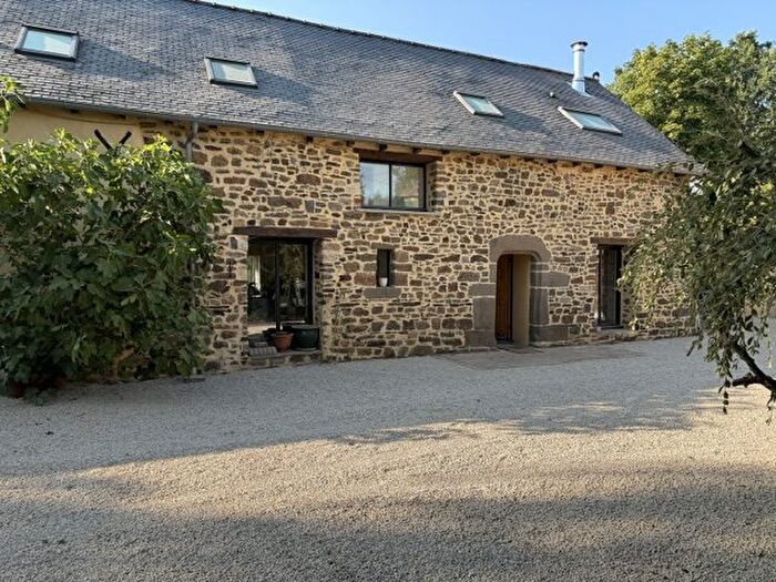 Maison 6 pièces à Saint-Domineuc, à vendre