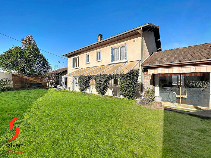 Maison à vendre - Domérat - 6 pièces - 5 chambres