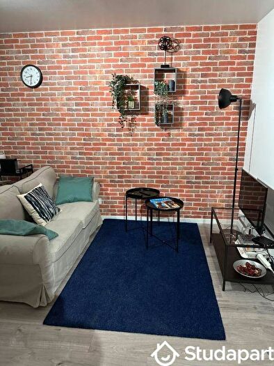 Appartement à louer - Bastide-Horloge, Cergy - 1 pièce - 2 chambres