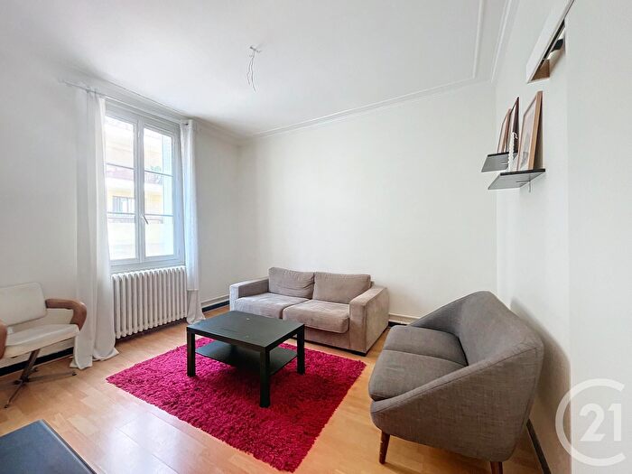 Levallois-Perret, Front de Paris : Appartement 3 pièces à vendre