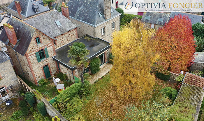 Maison à vendre - Combourg - 7 pièces - 4 chambres