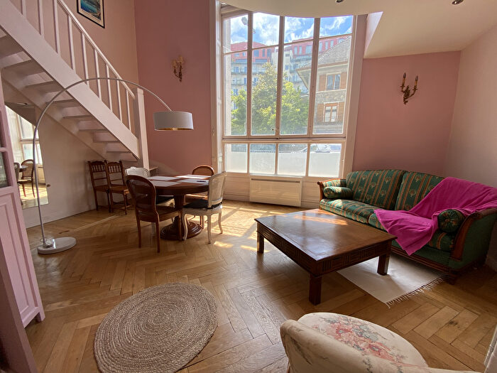 Appartement à louer - Évian-les-Bains - 2 pièces - 1 chambre