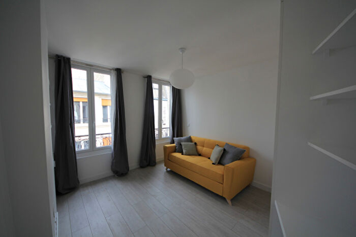 Appartement à louer - Paris e , La Fourche, Guy Moquet - 2 pièces - 1 chambre